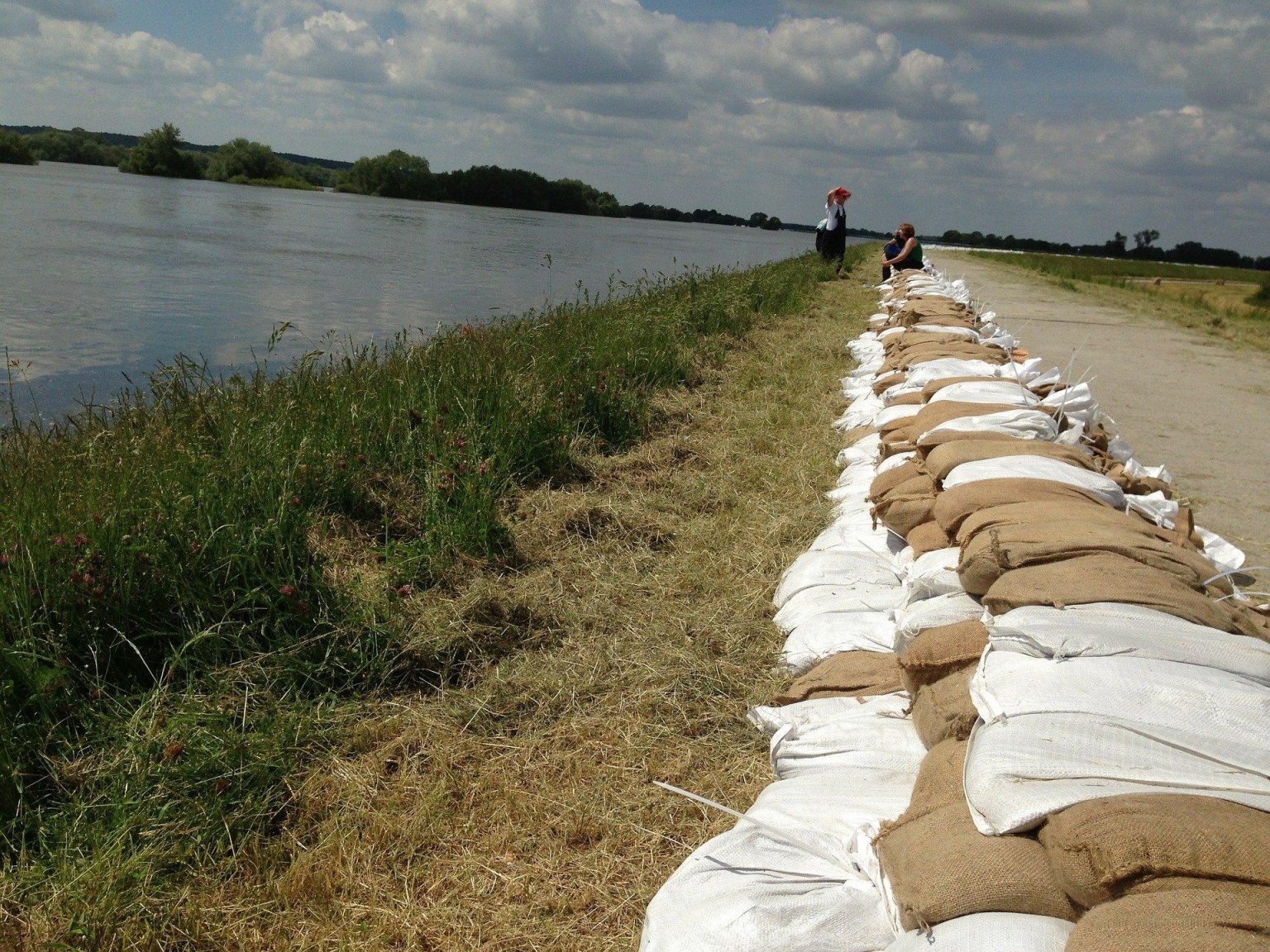 Fighting Natural Disasters- Sandbags for Flood Protection - Archinomy